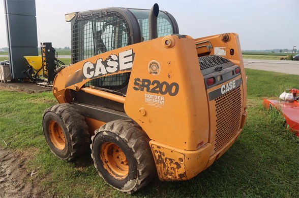 2011 CASE SR200 71305 - Apple Farm Service