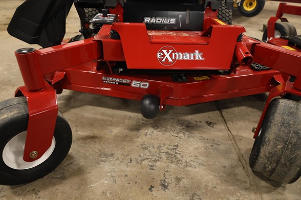 2025 EXMARK RZE708GEM60300 75560 - Apple Farm Service