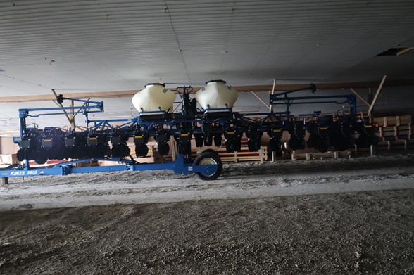 2026 KINZE 3605 77738 - Apple Farm Service