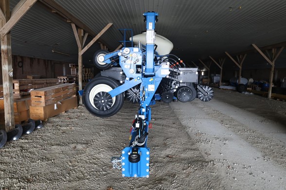 2026 KINZE 3605 77738 - Apple Farm Service