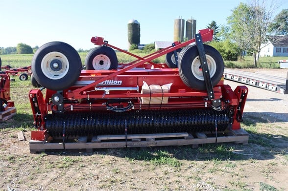 Landoll Brillion - Apple Farm Service