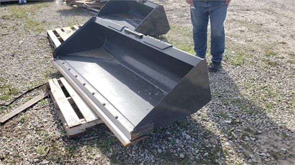 Bucket NEW HOLLAND 84" LIGHT MATERIAL BUCKET - Apple Farm Service