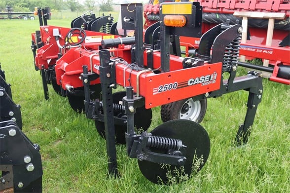 AG & Construction Equipment Specialists - Apple Farm Service