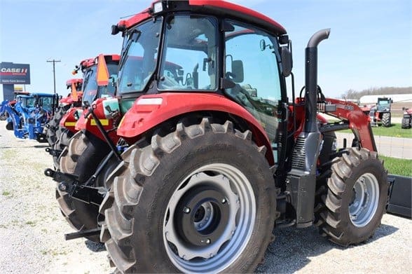 CASE IH FARMALL 110C 74689 - Apple Farm Service