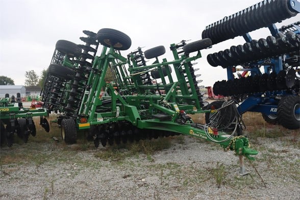 AG & Construction Equipment Specialists - Apple Farm Service