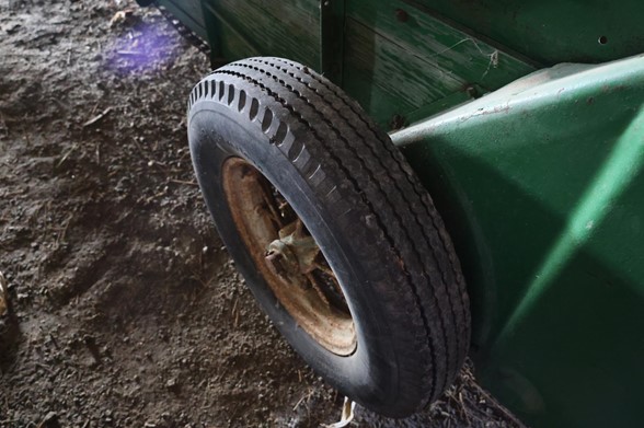 JOHN DEERE D 75973 - Apple Farm Service