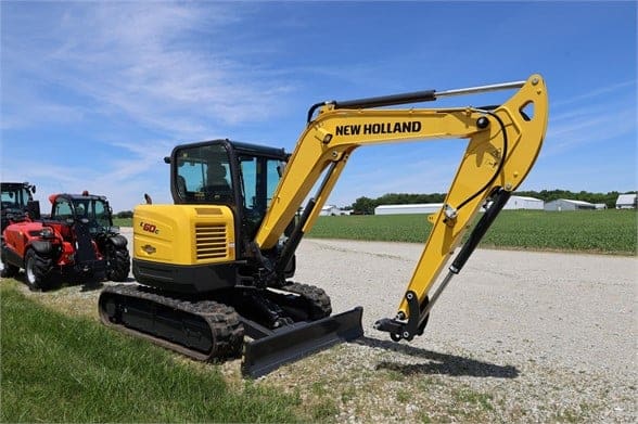 NEW HOLLAND E60C 75132 - Apple Farm Service