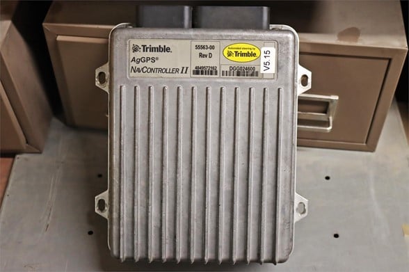 TRIMBLE NAV CONTROLLER II - Apple Farm Service