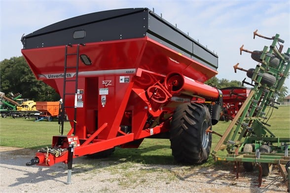 AG & Construction Equipment Specialists - Apple Farm Service